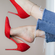 flying_feet_stewardess - FeetFinder